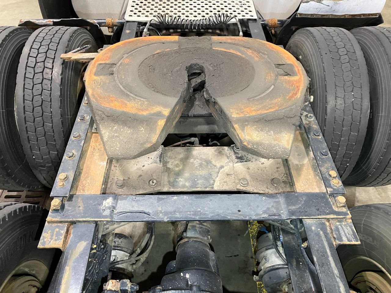 Jost JSK37USB-A7PX12 Fifth Wheel for Sale