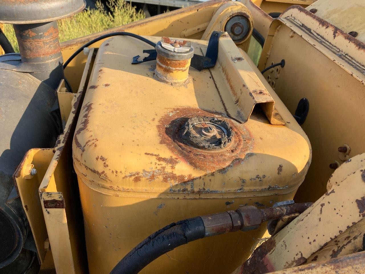 F1NN9002BA | Ford 555 Fuel Tank for Sale