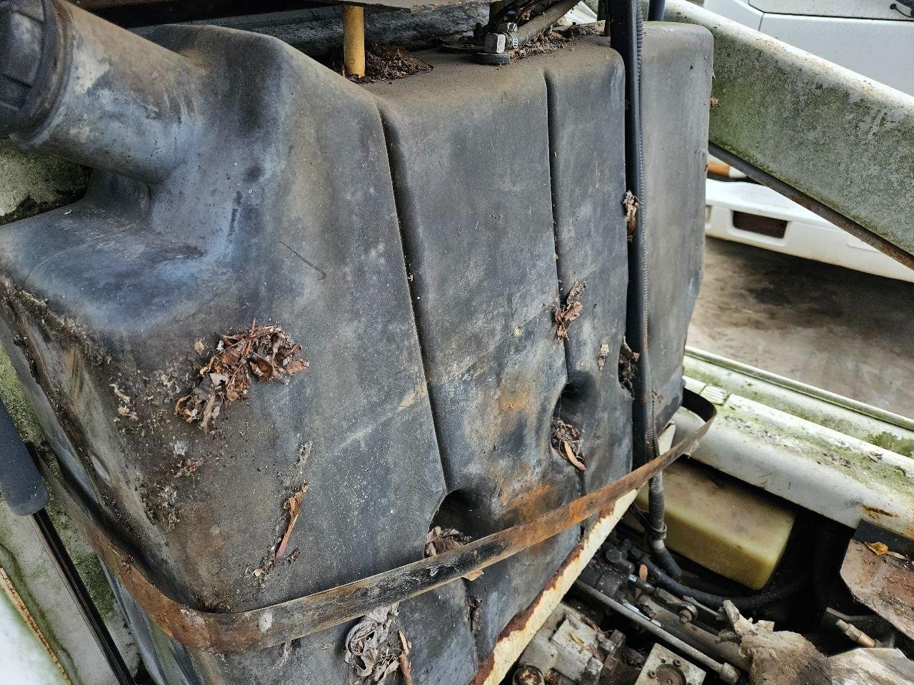 6567944 | Bobcat 843 Fuel Tank for Sale