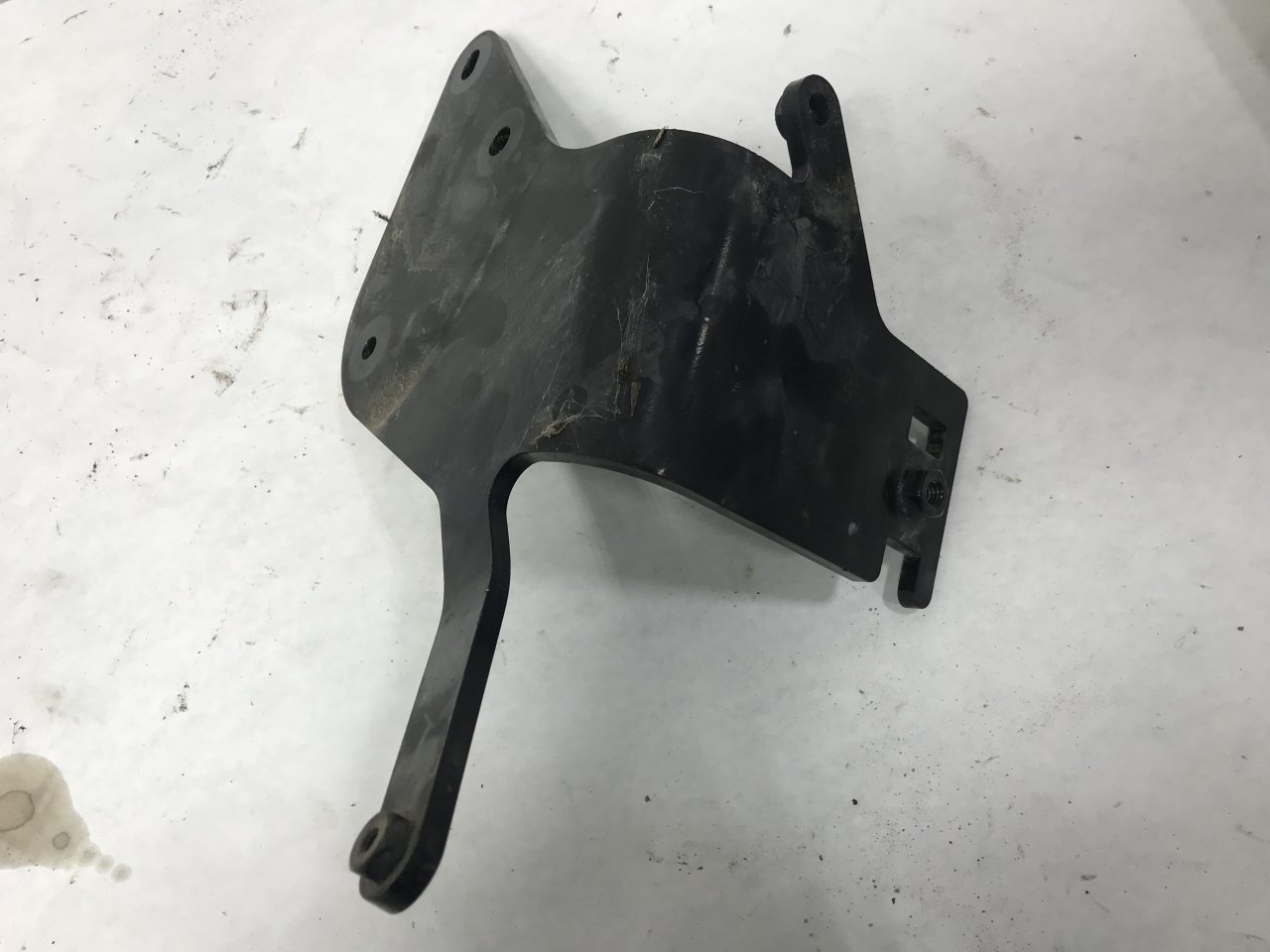 L11-6235R | Peterbilt 579 Brackets, Misc for Sale
