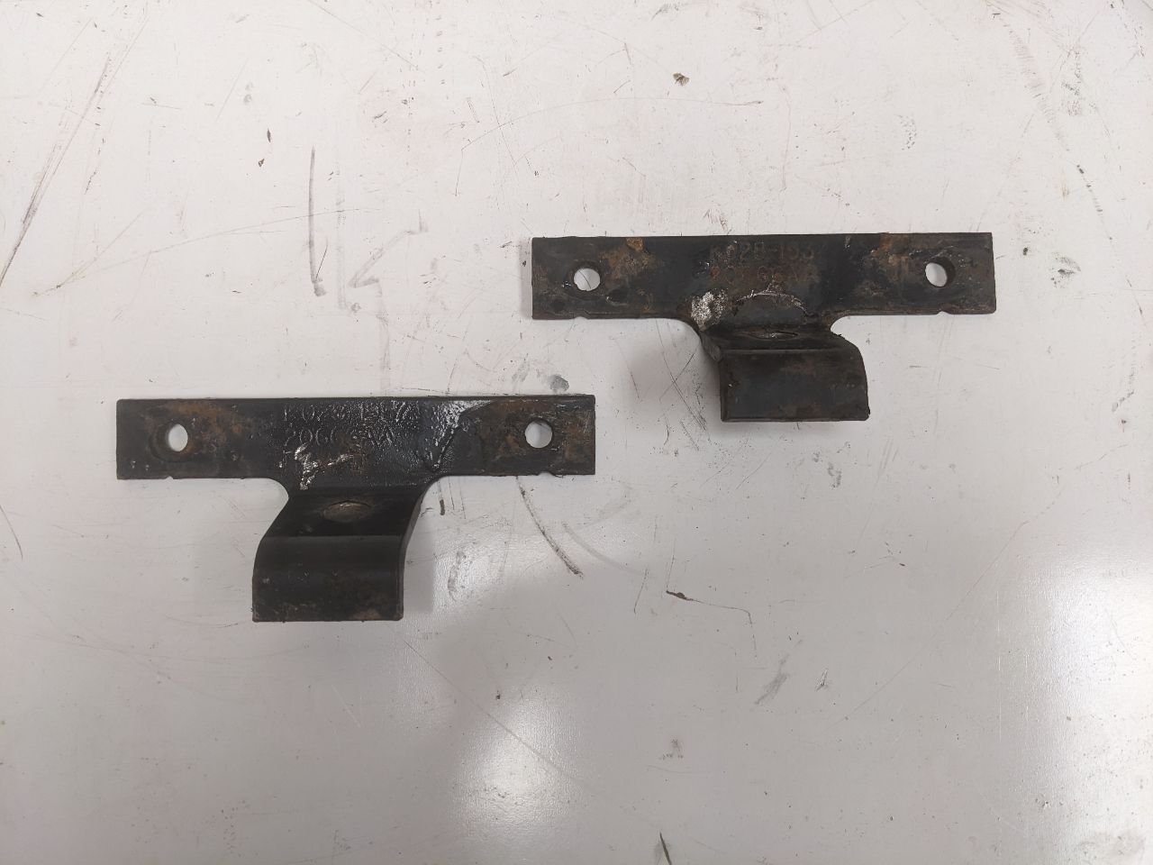 K028-1937 | Kenworth T440 Brackets, Misc for Sale