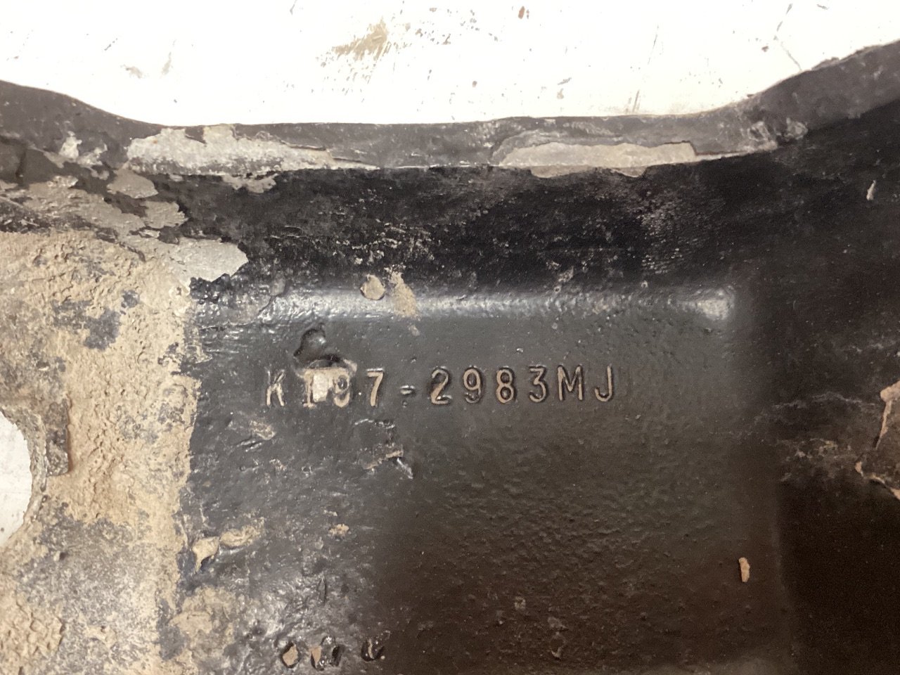 K197-2983 | Kenworth T600 Brackets, Misc for Sale