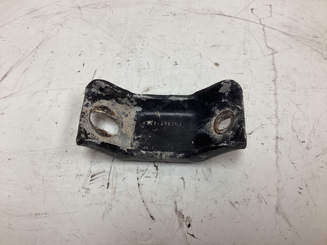 K197-2983 | Kenworth T600 Brackets, Misc for Sale