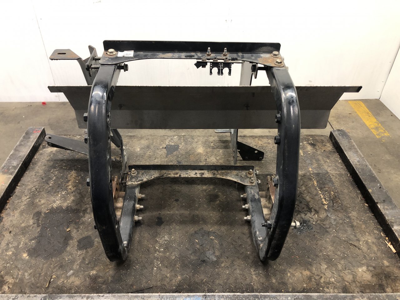 D4900-2010 | Kenworth T680 Brackets, Misc for Sale