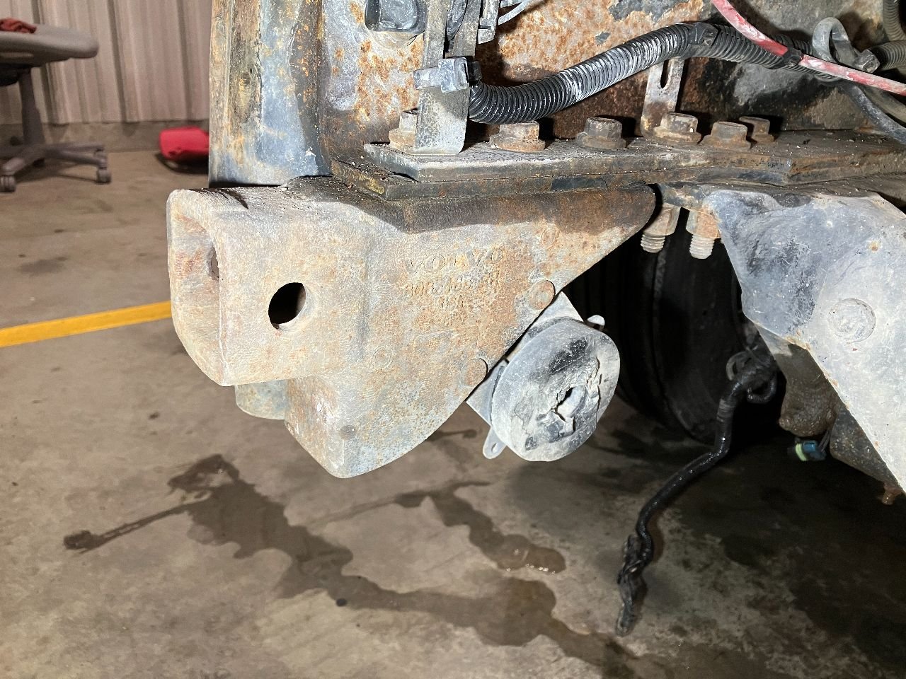 8085485 RH | Volvo VNL Brackets, Misc for Sale
