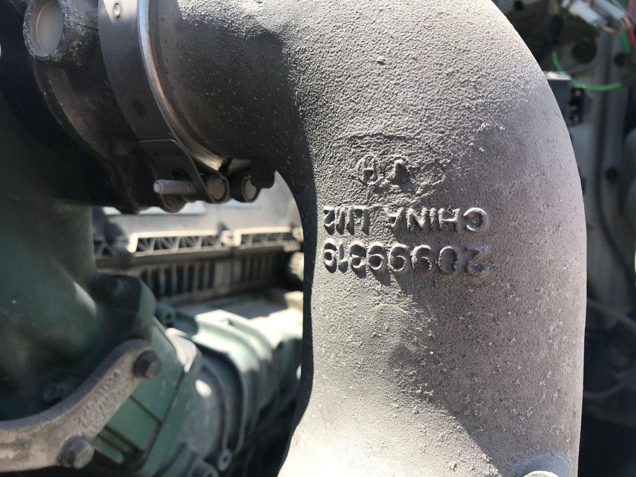 20999319 | Volvo VNR Air Transfer Tube for Sale
