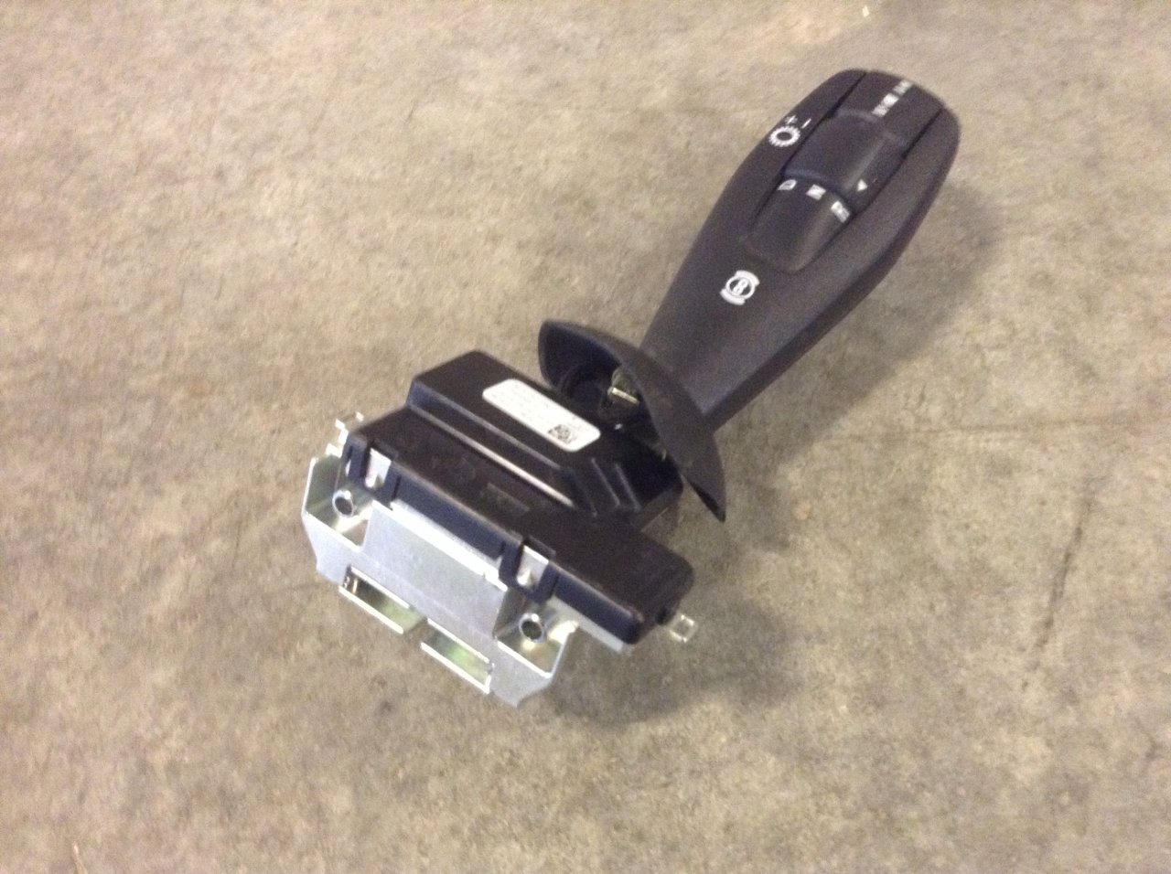 0687751002 | Detroit DT12-DA Electric Shifter for Sale