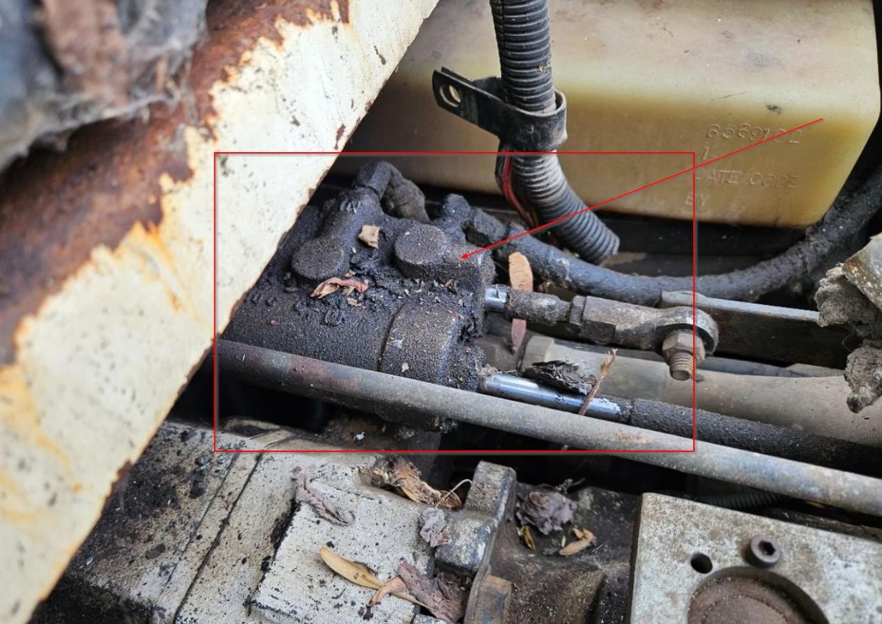 6631608 | Bobcat 843 Hydraulic Valve for Sale