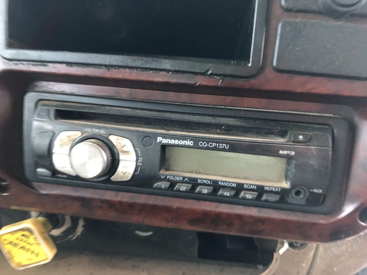 Mack CV GRANITE A/V Equipment (Radio) for Sale