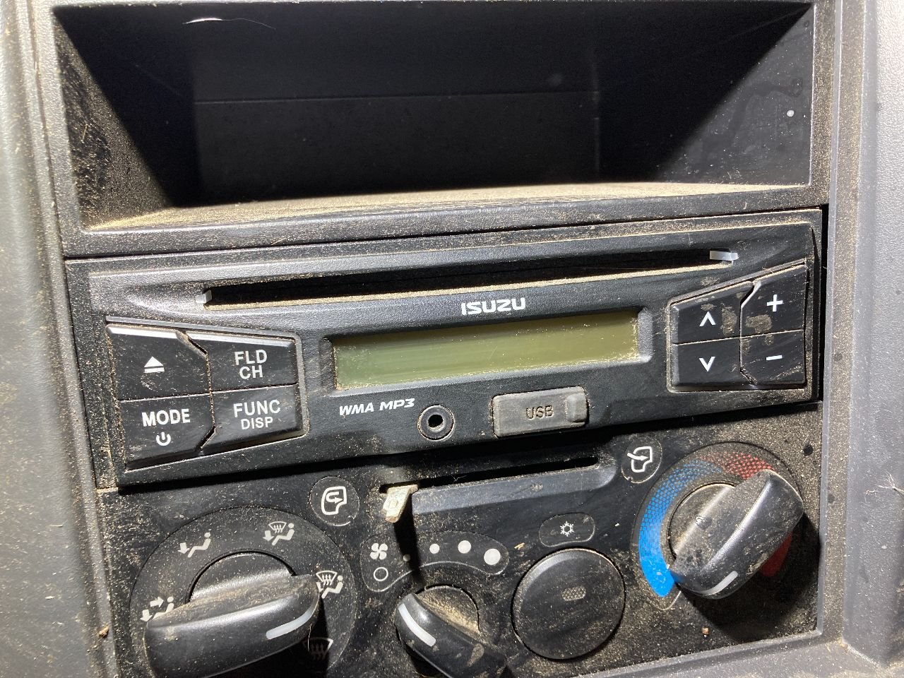 898241-4241 | Isuzu NRR A/V Equipment (Radio) for Sale