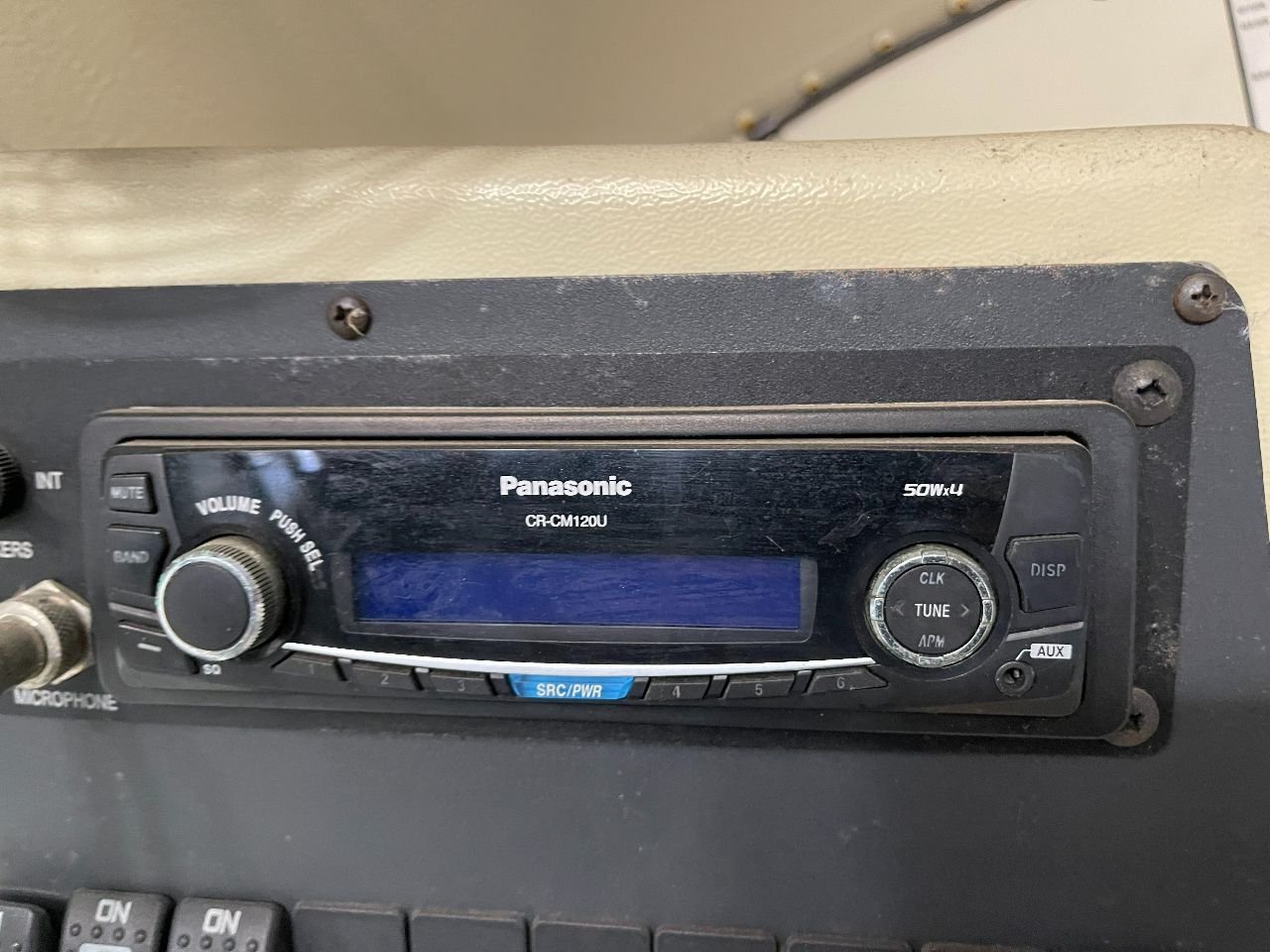 International RE3000 A/V Equipment (Radio) for Sale