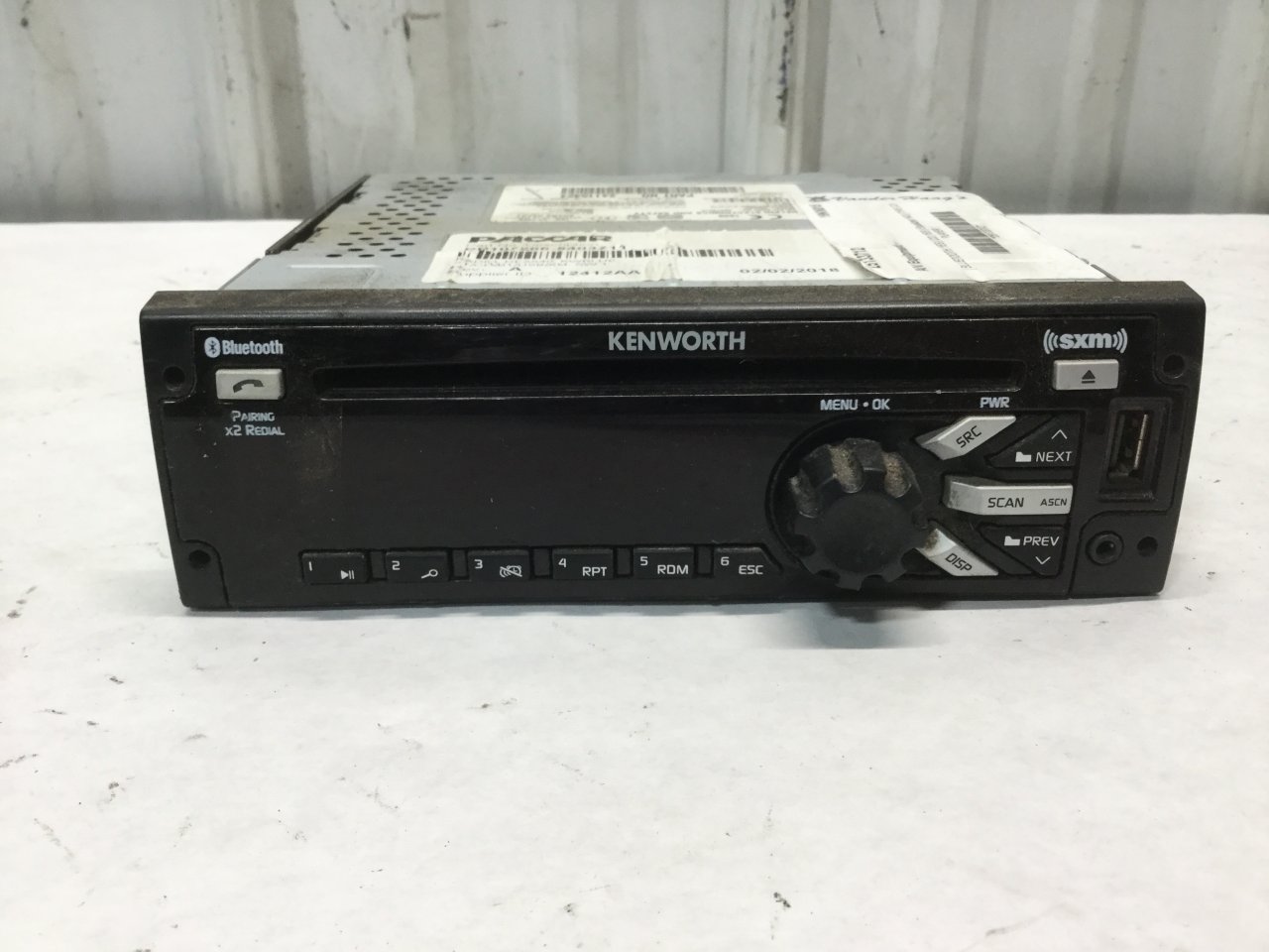 24115421 | Kenworth T680 A/V Equipment (Radio) for Sale