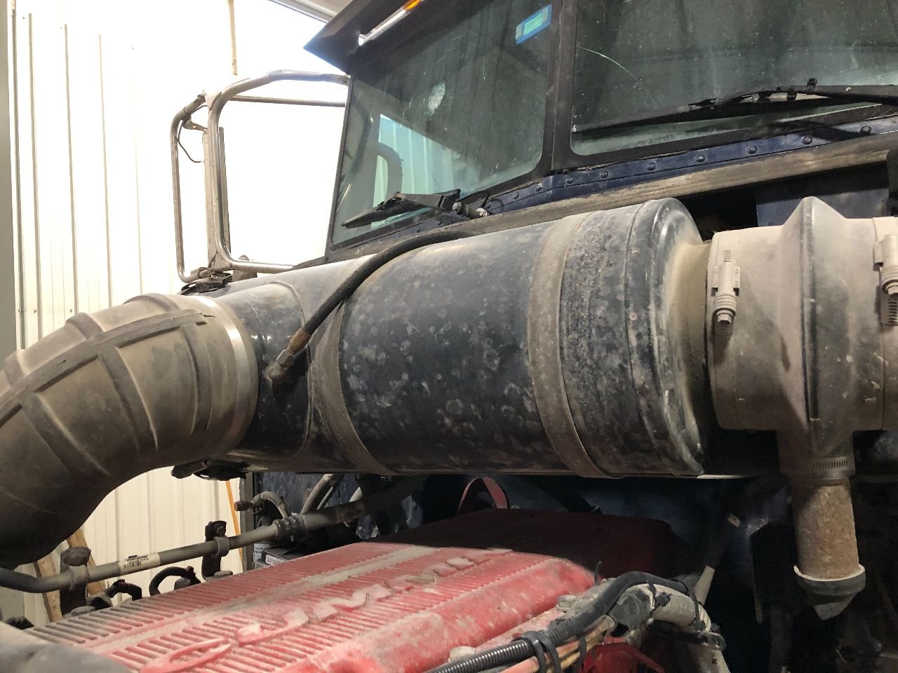 Peterbilt 367 Air Cleaner for Sale