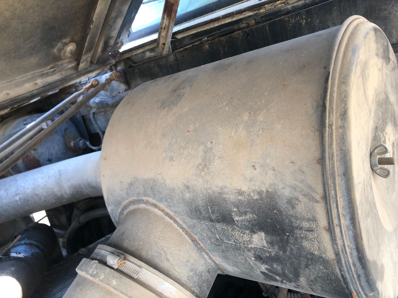 International 5000 (PAYSTAR) Air Cleaner for Sale