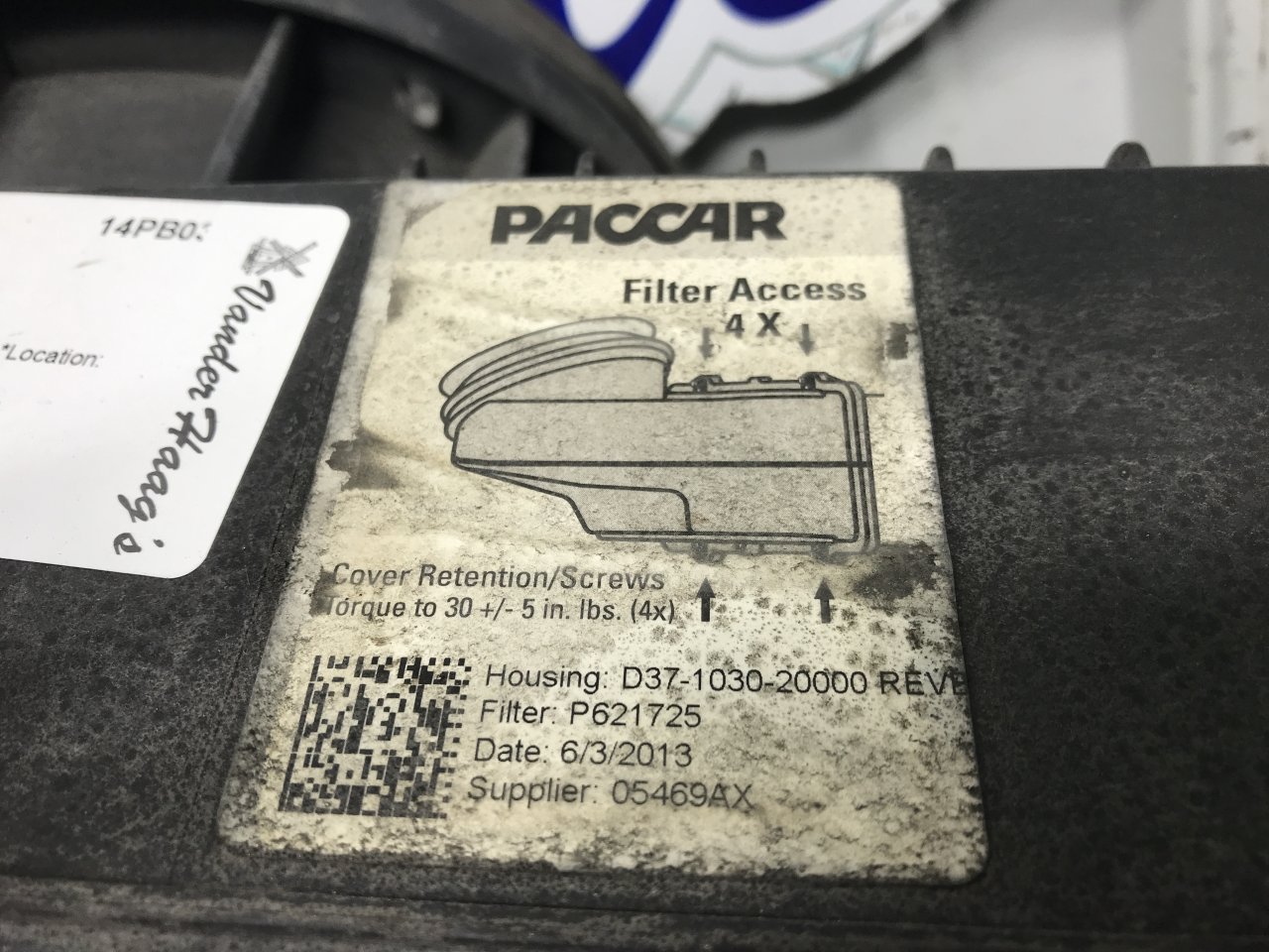 D37-1030-20000 | Peterbilt 579 Air Cleaner for Sale