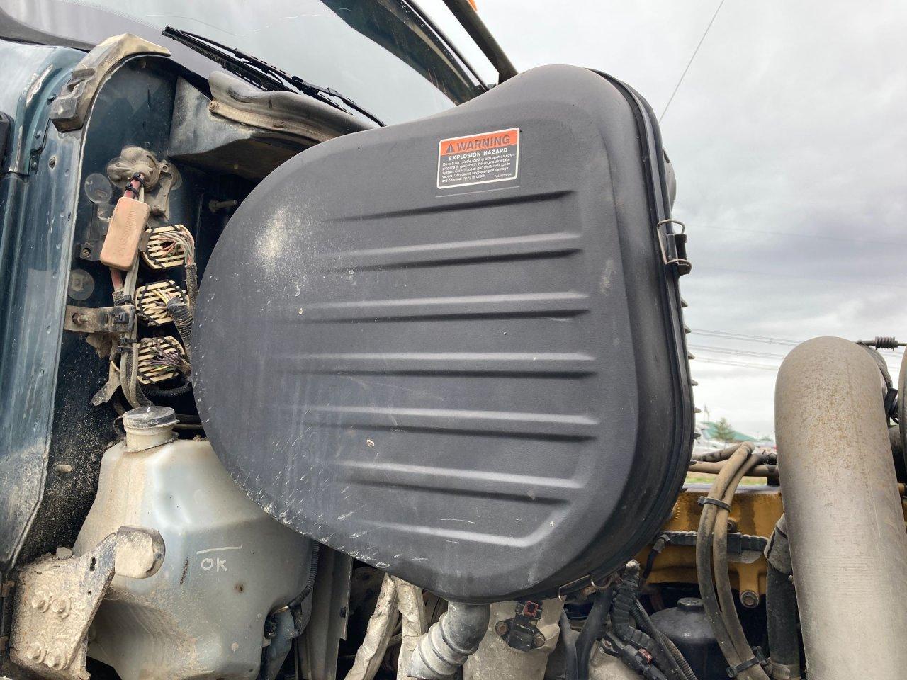 CAT CT660 Air Cleaner for Sale