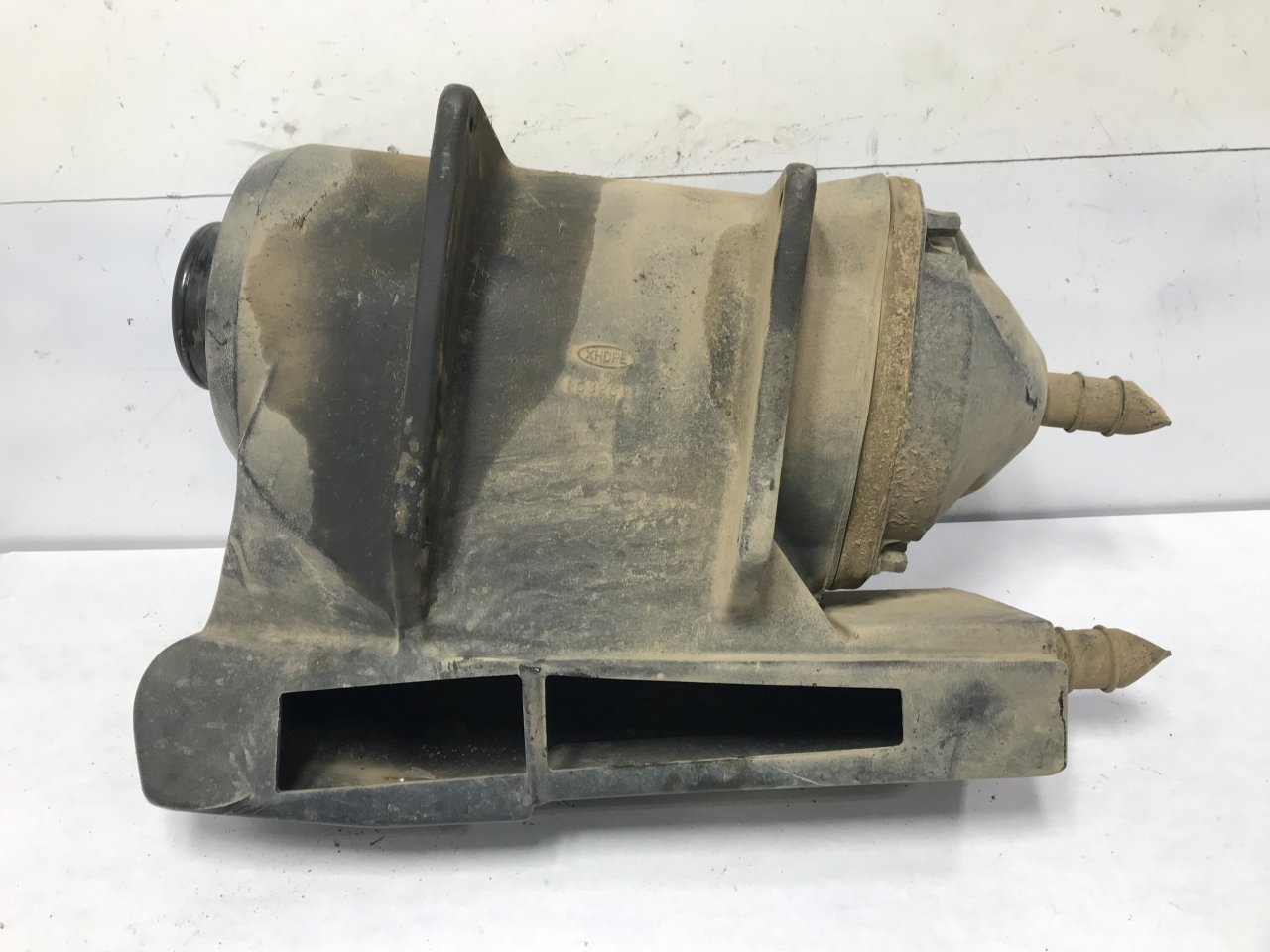 Freightliner FB65 Air Cleaner for Sale