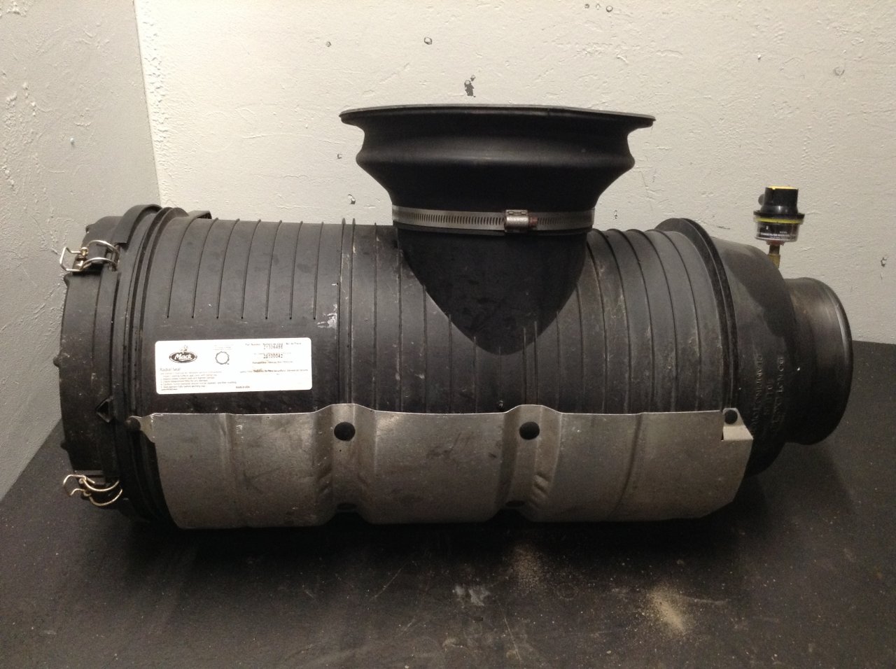 21306498 | Mack PINNACLE Air Cleaner for Sale