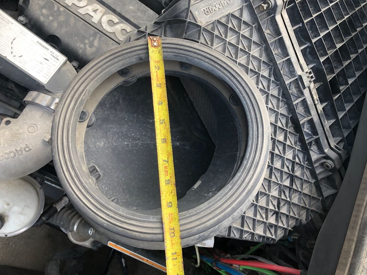 D37-1032-20000 | Kenworth T680 Air Cleaner for Sale