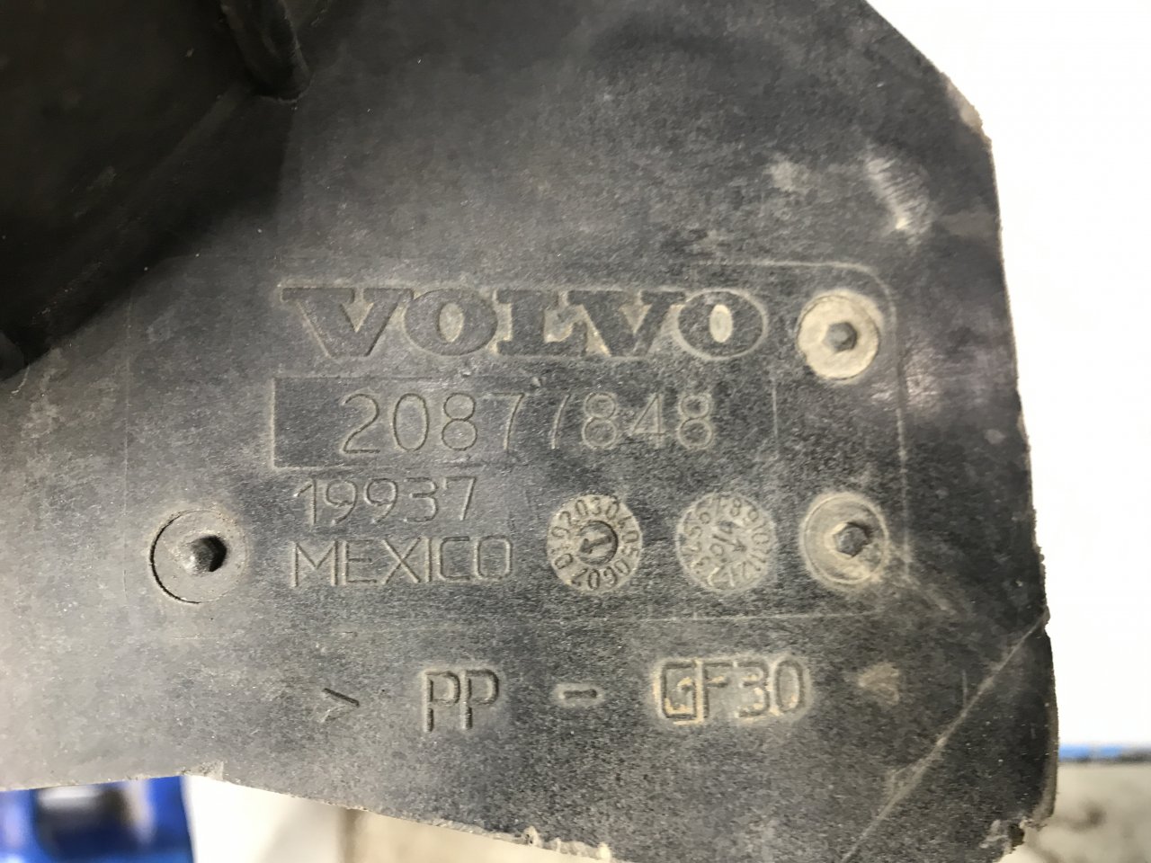 20877848 | Volvo VNM Air Cleaner for Sale