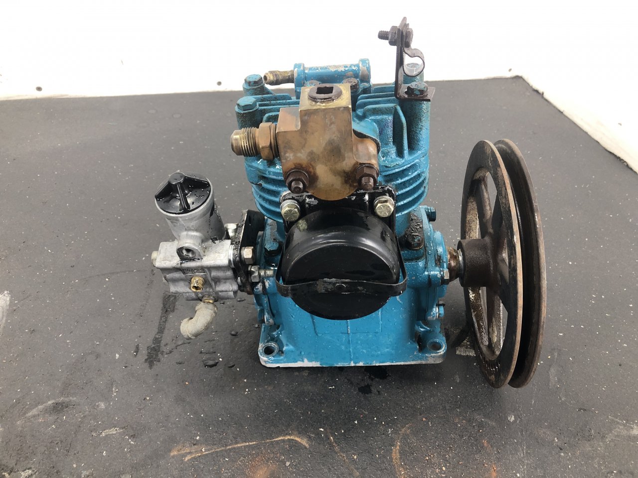 KN7010 | GM 427 Engine Air Compressor for Sale