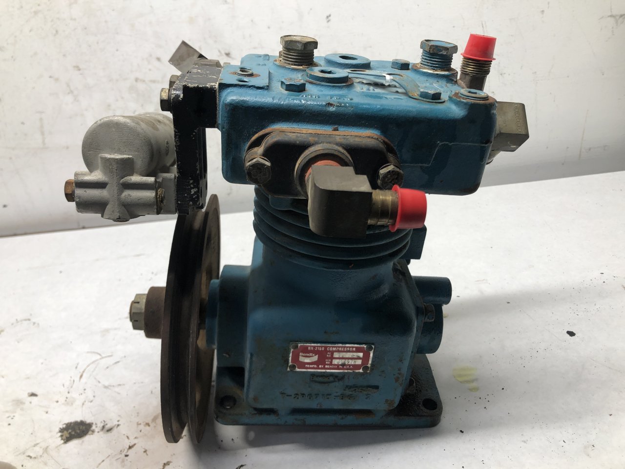 107221 | Ford 7.8 Engine Air Compressor for Sale