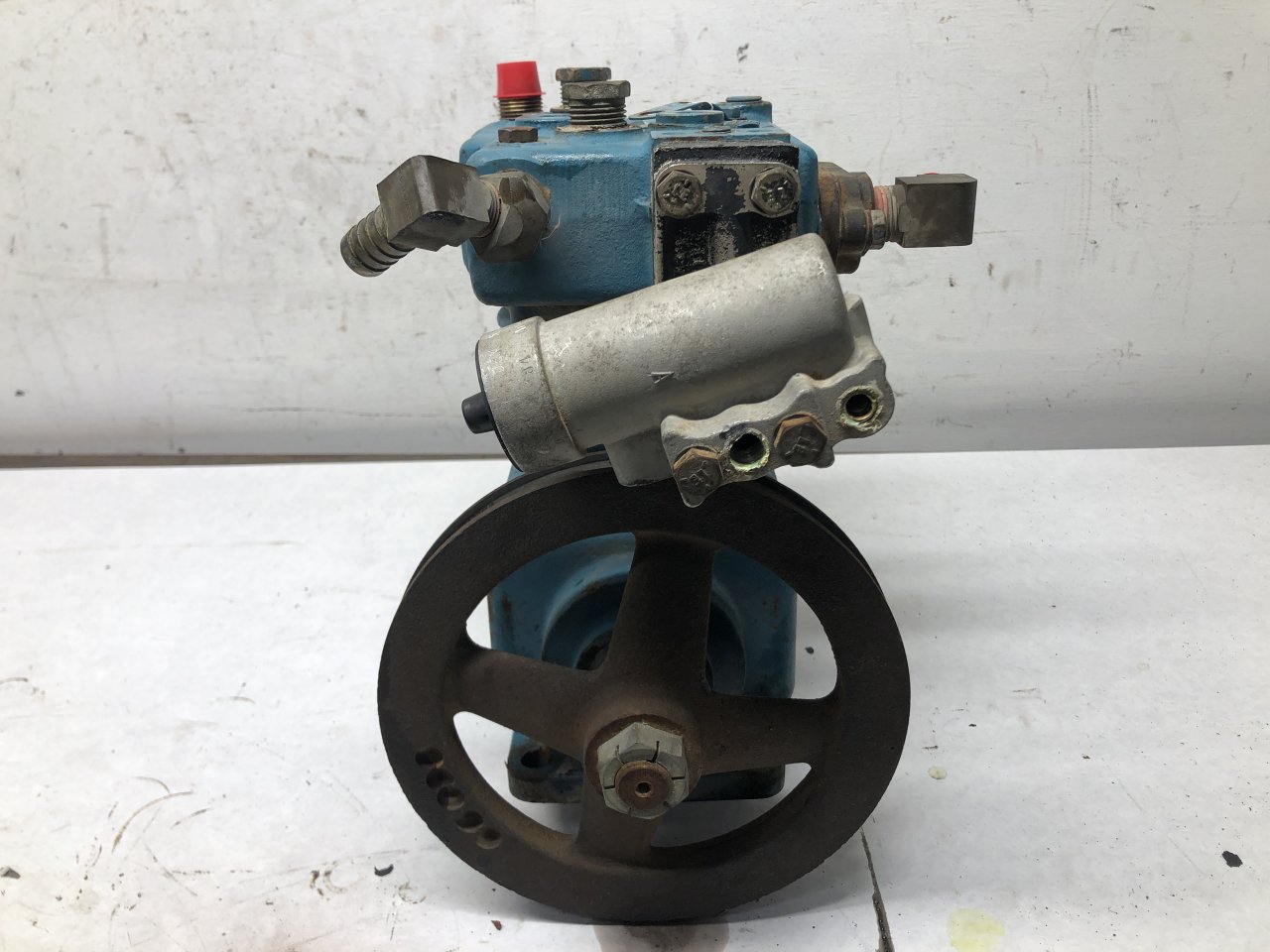 107221 | Ford 7.8 Engine Air Compressor for Sale