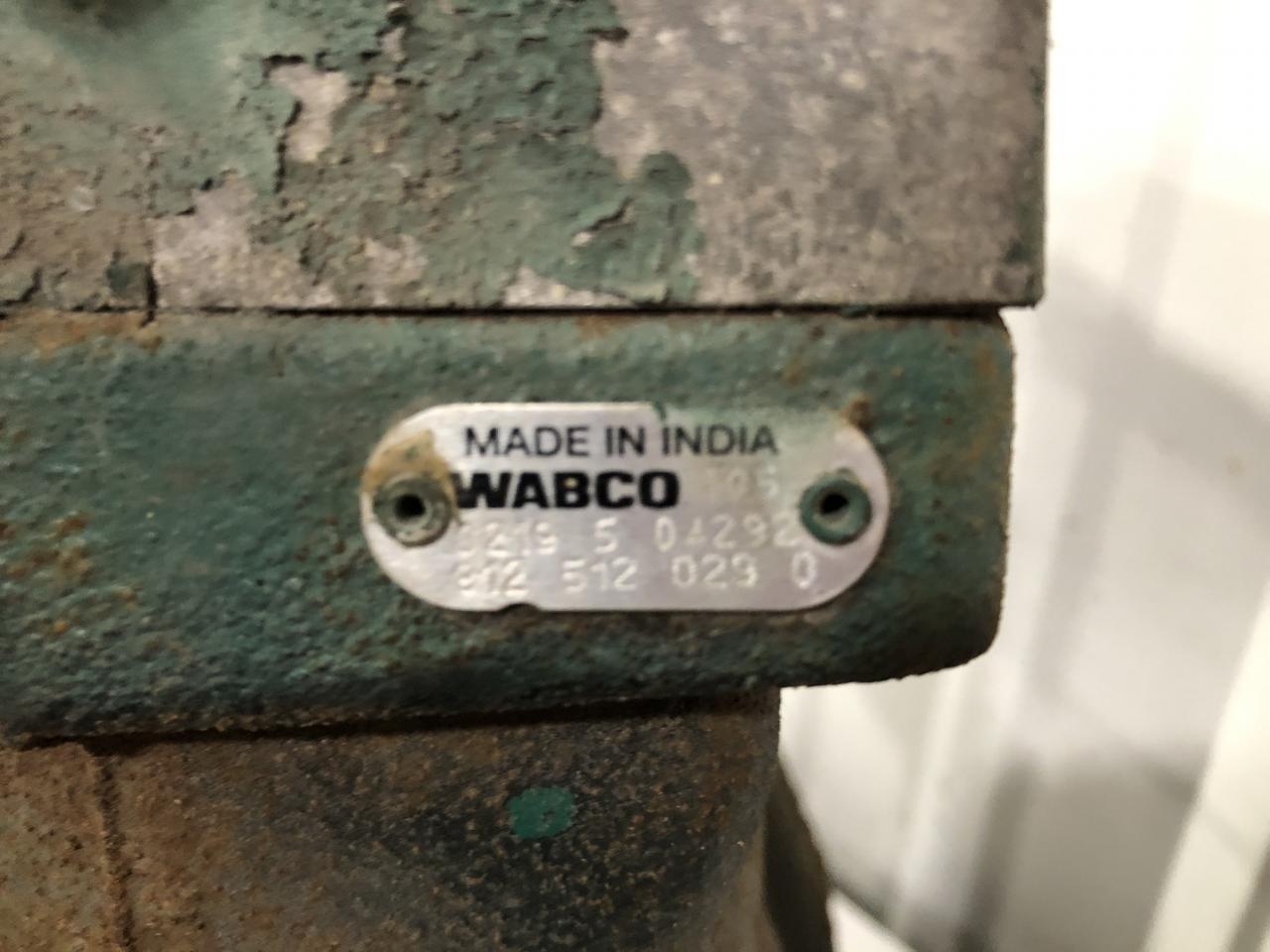 22016995 | Volvo D13 Engine Air Compressor for Sale