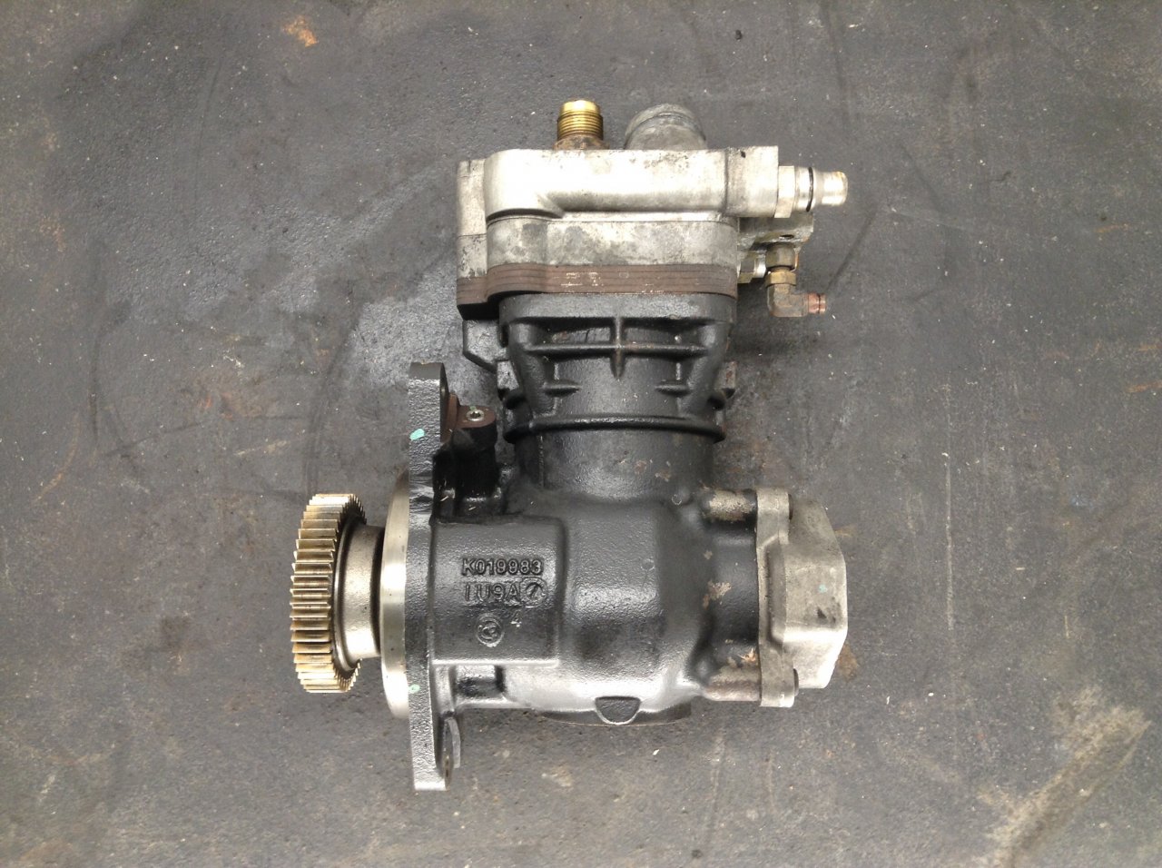 K019983 | Detroit DD15 Air Compressor for Sale