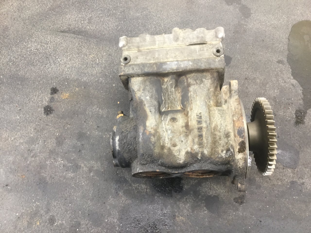 9125420020 | Mack MP7 Engine Air Compressor for Sale