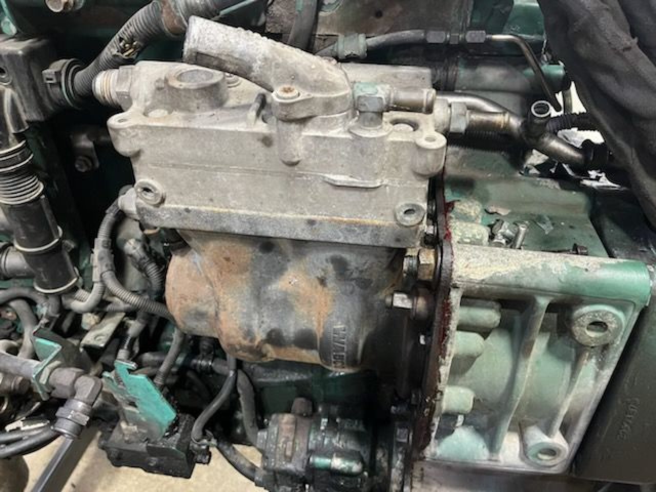 Volvo VED12 Engine Air Compressor for Sale