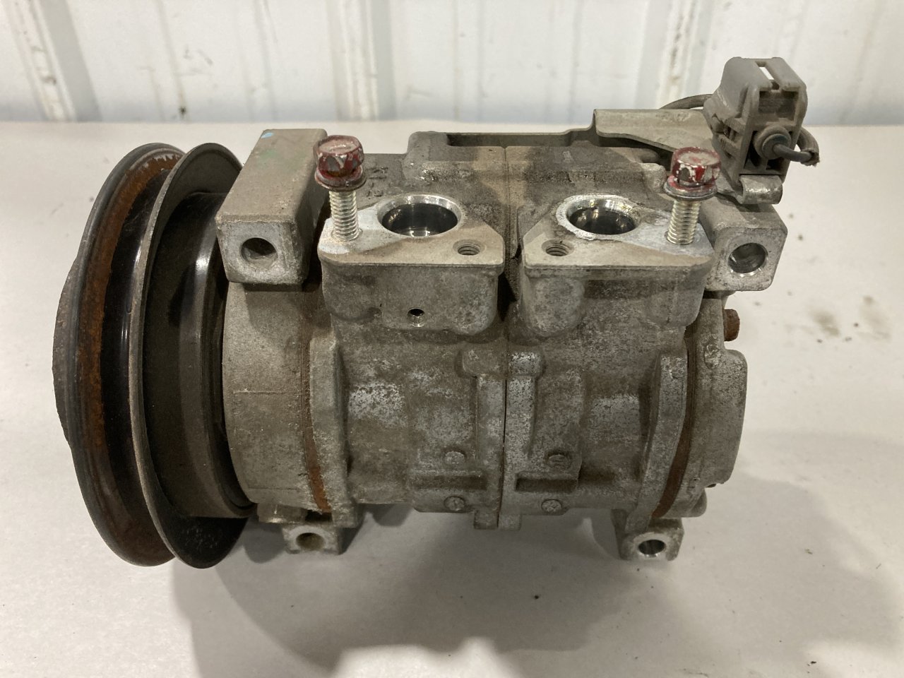 HFC134a | Hino 268 Air Conditioner Compressor for Sale