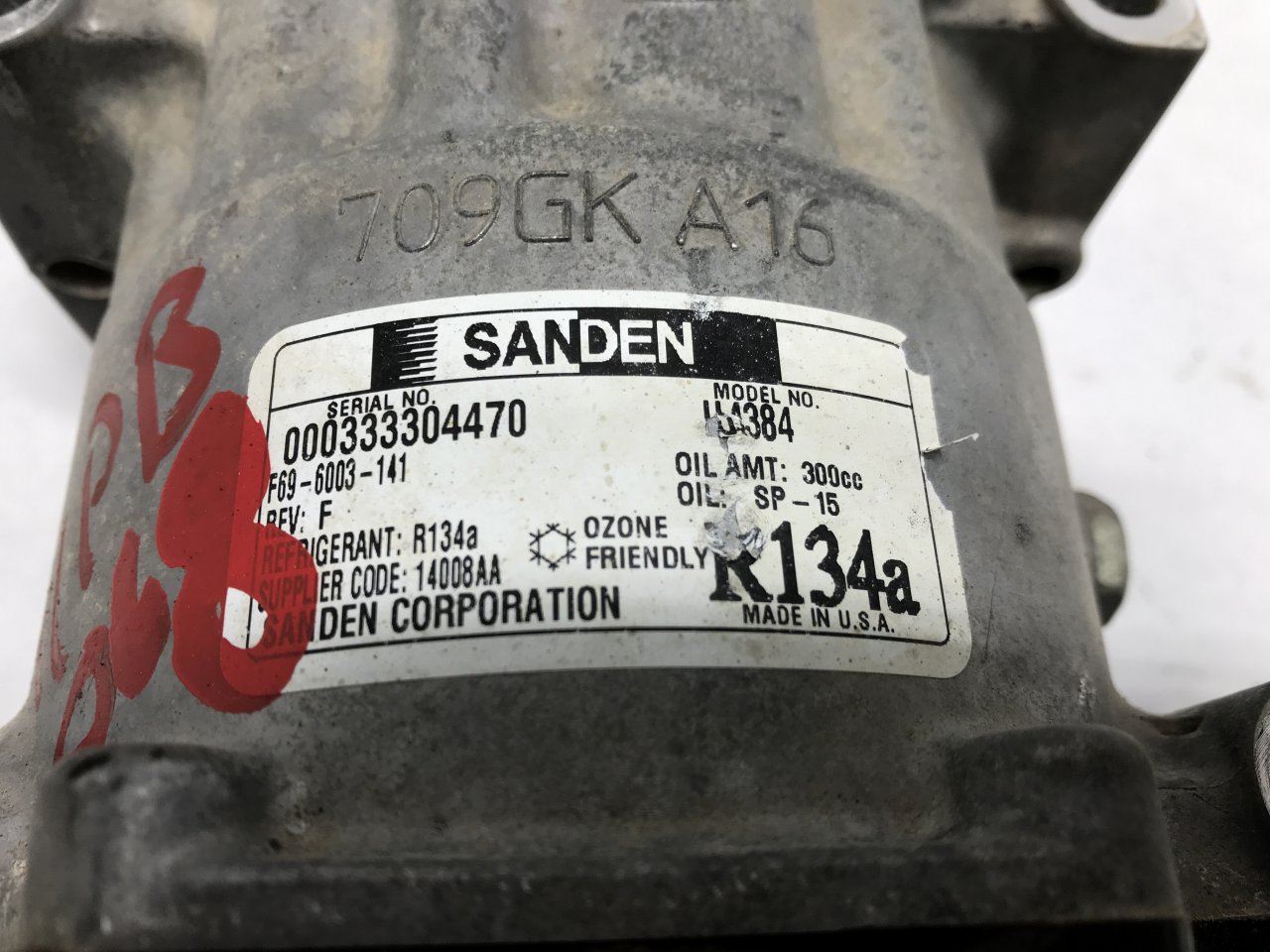 U4384 | Peterbilt 365 Air Conditioner Compressor for Sale