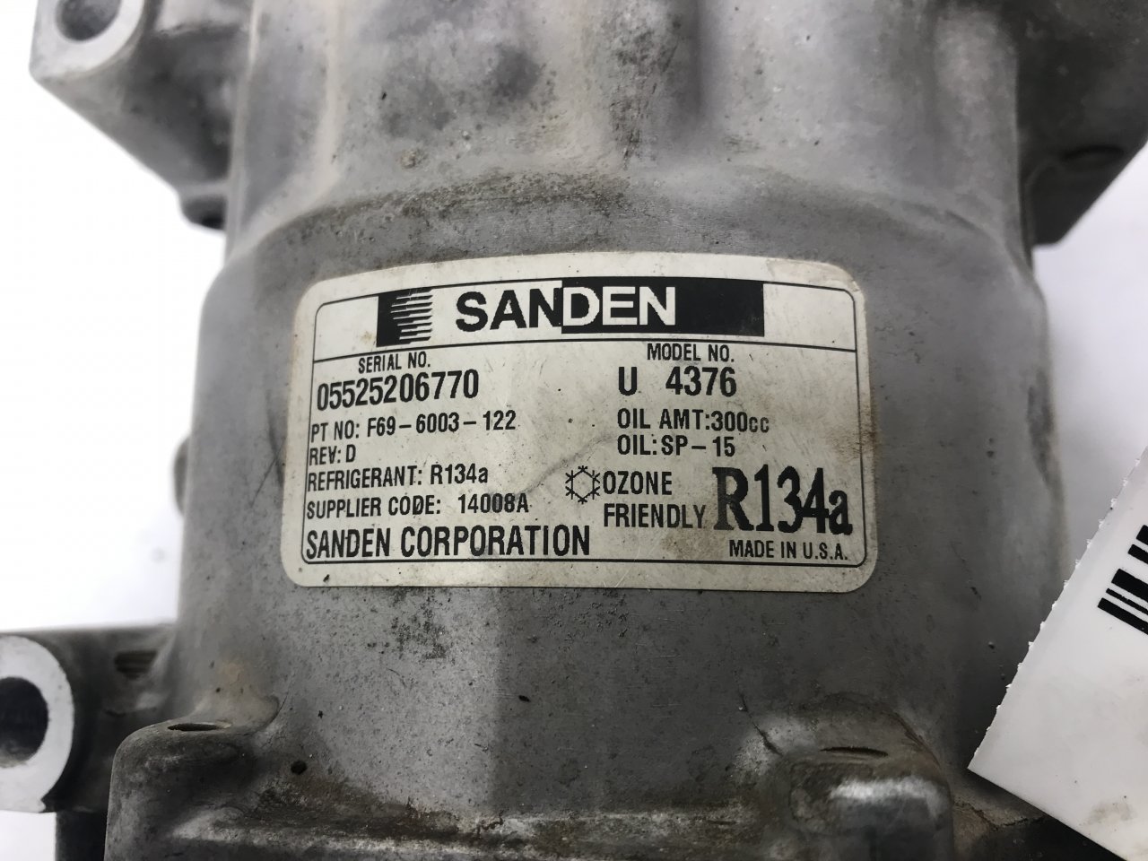 F69-6003-122 | Peterbilt 367 Air Conditioner Compressor for Sale