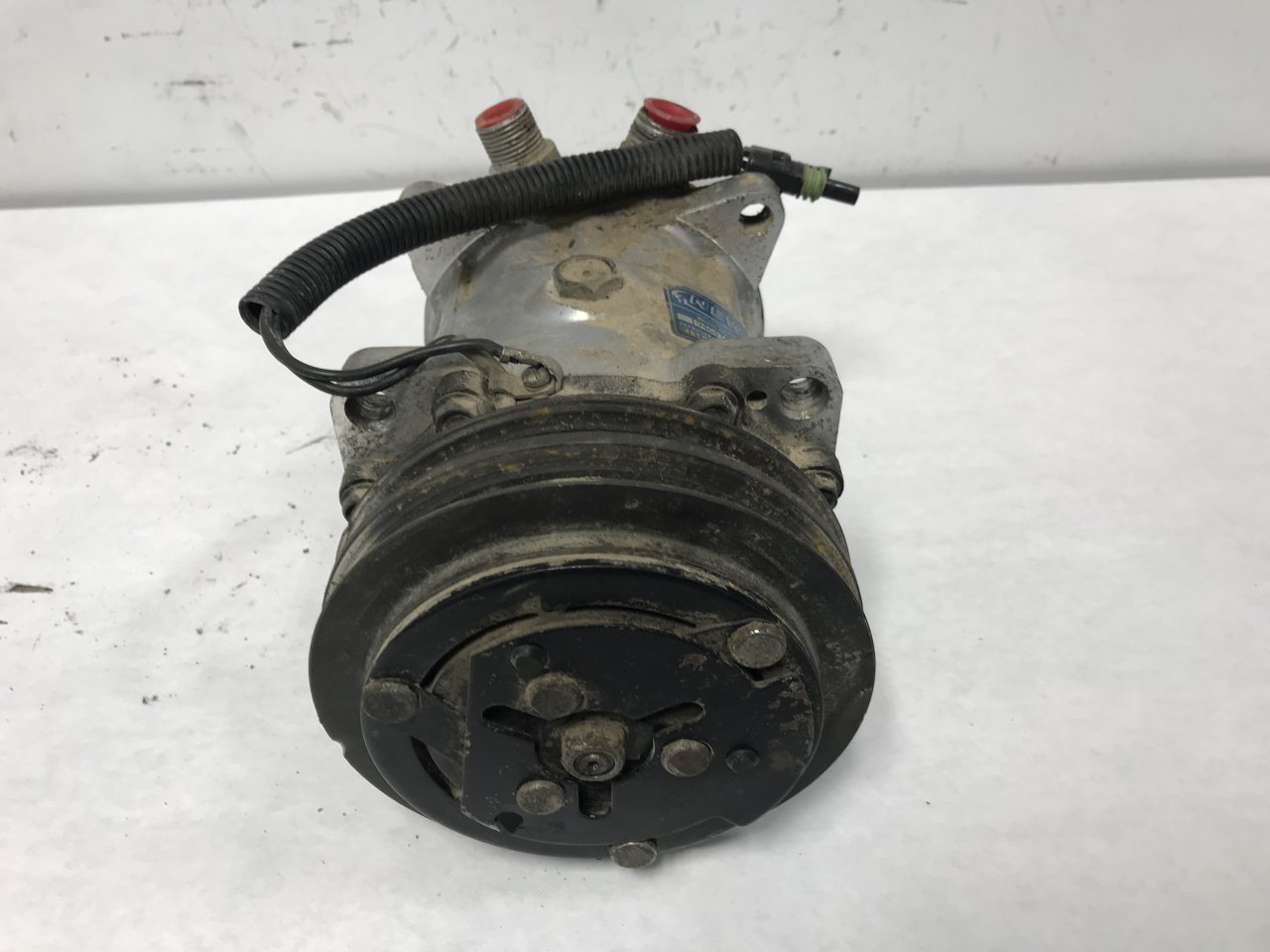 CO4647C | Peterbilt 379 Air Conditioner Compressor for Sale