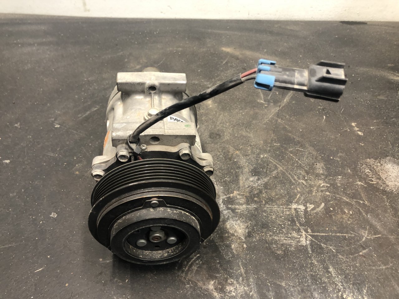 Peterbilt 567 Air Conditioner Compressor for Sale