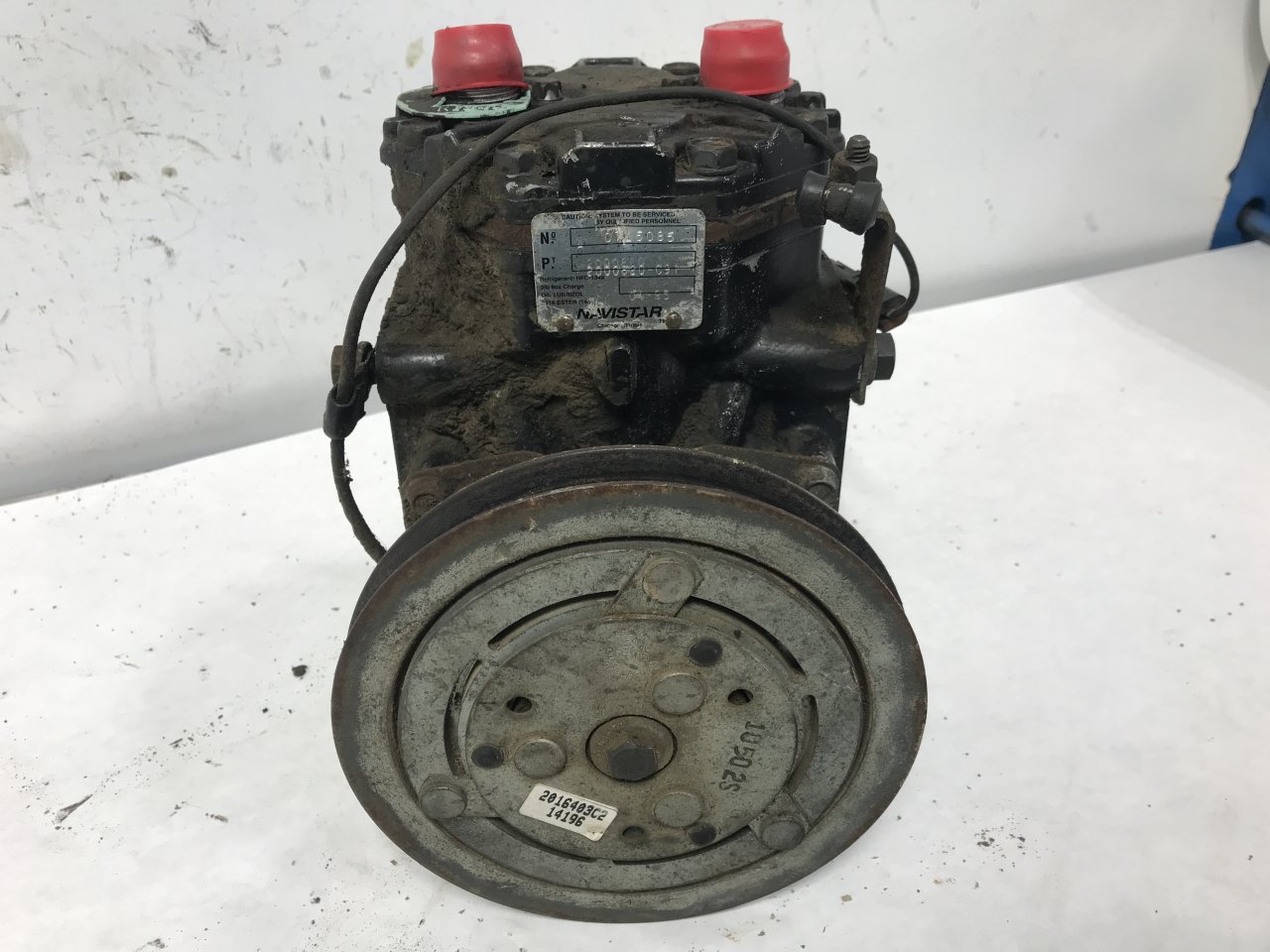 2000820C91 | International 8200 Air Conditioner Compressor for Sale