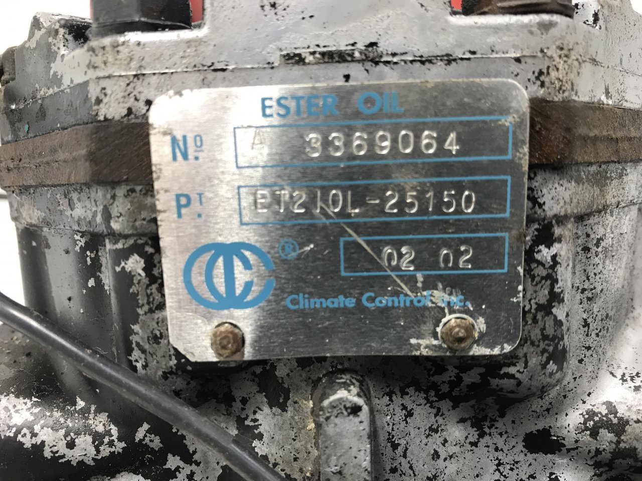 ET210L-25150 | Freightliner C120 CENTURY Air Conditioner Compressor for Sal