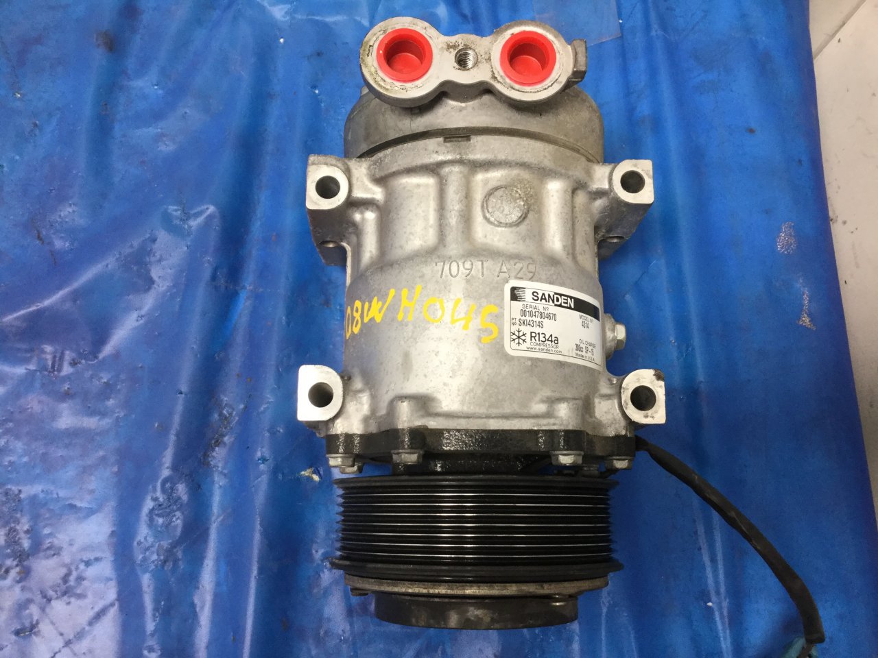 SKI4314S | Freightliner CASCADIA Air Conditioner Compressor for Sale
