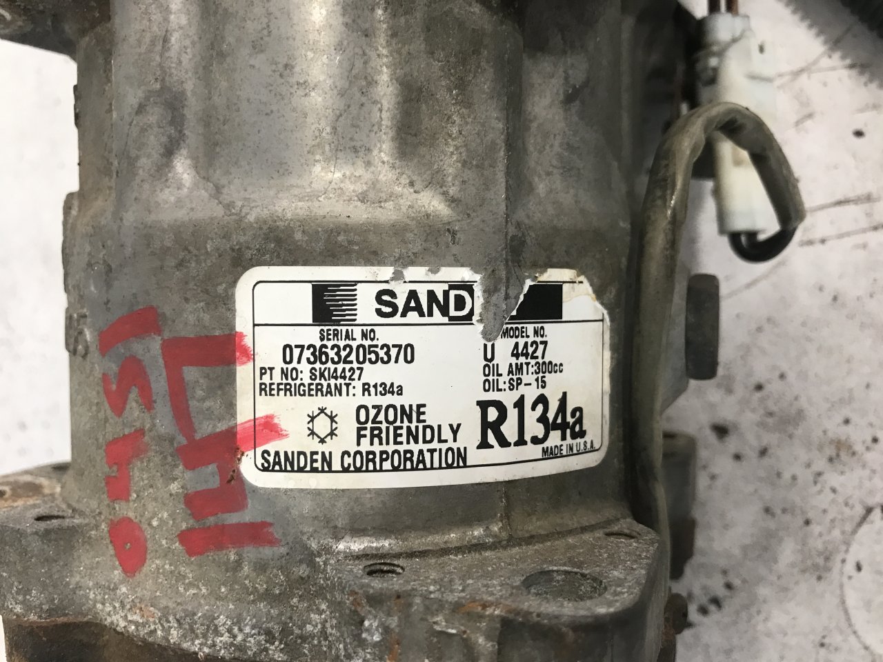 R134a | Sterling L8513 Air Conditioner Compressor for Sale
