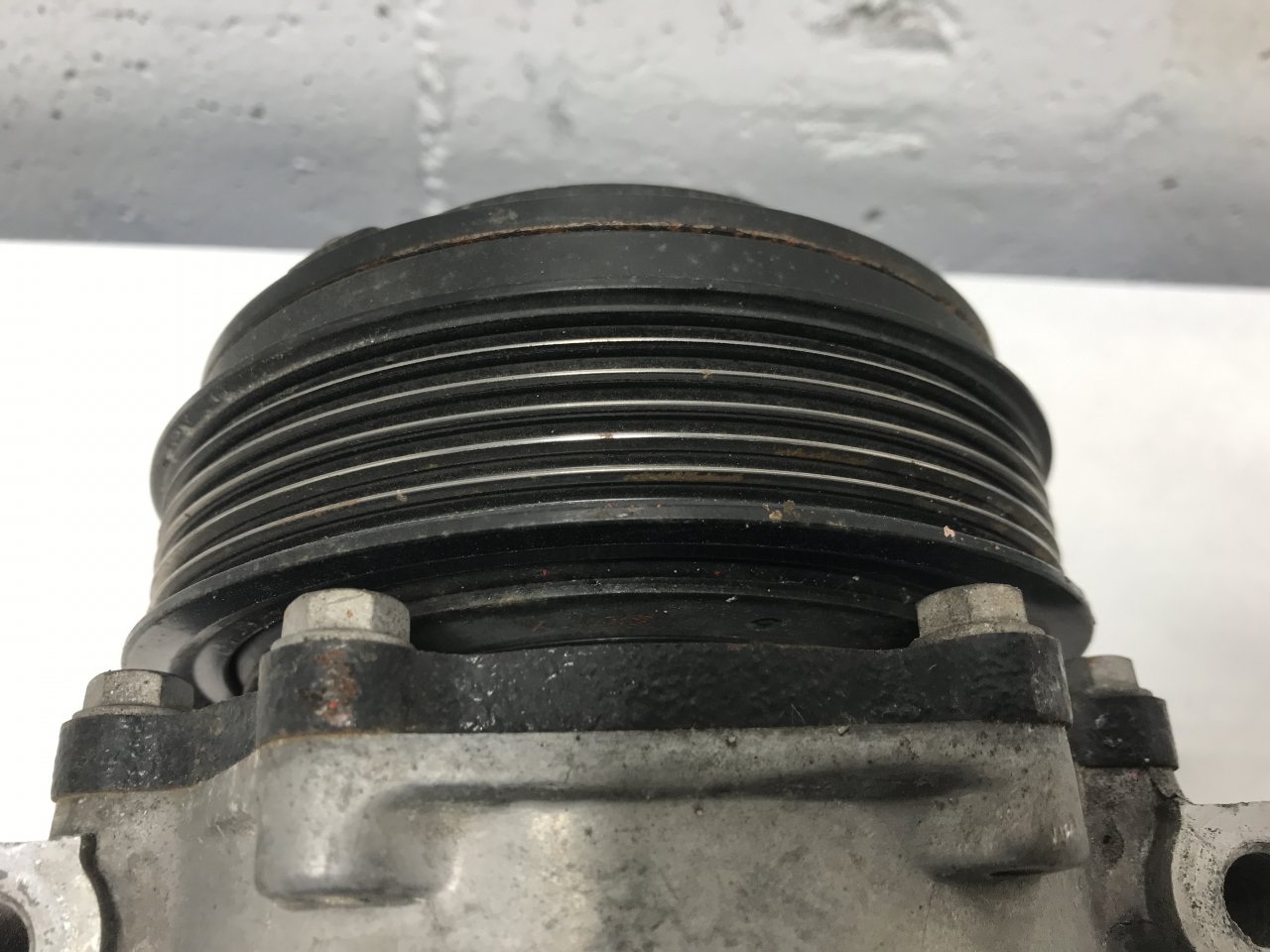 LF4376 | Kenworth T660 Air Conditioner Compressor for Sale