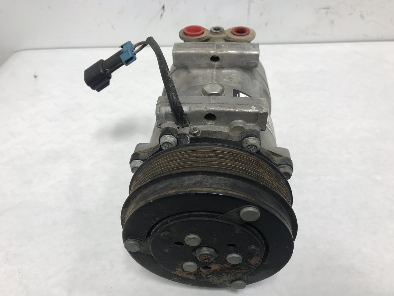 304QP7H154731 | Kenworth T800 Air Conditioner Compressor for Sale