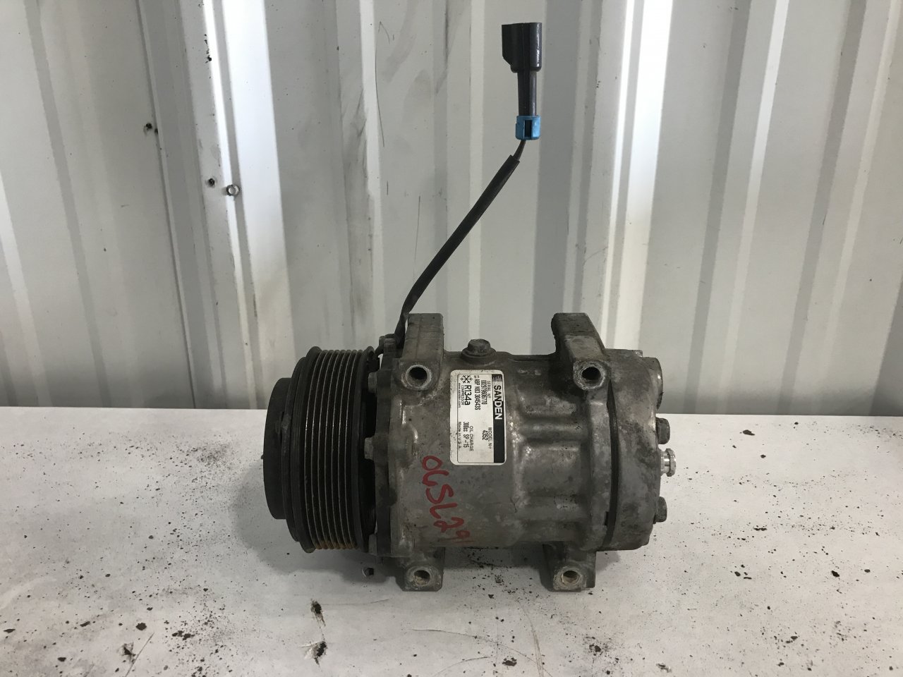 R134a | Mercedes TRUCK Air Conditioner Compressor for Sale
