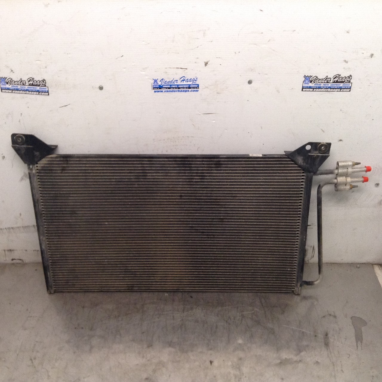 15112434 | GMC C5500 Air Conditioner Condenser for Sale