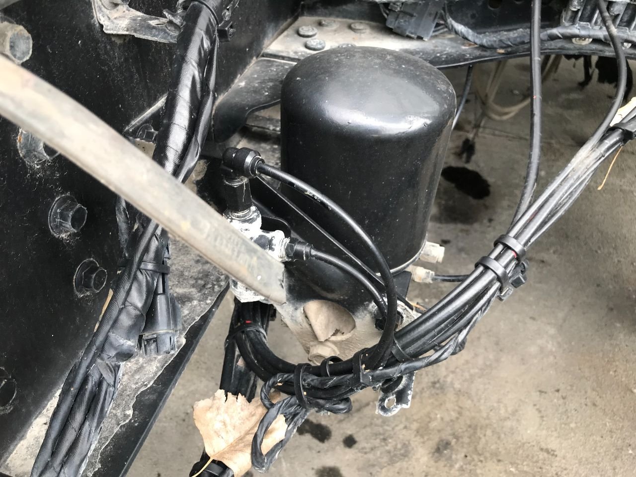 Volvo 21440978 Air Dryer for Sale