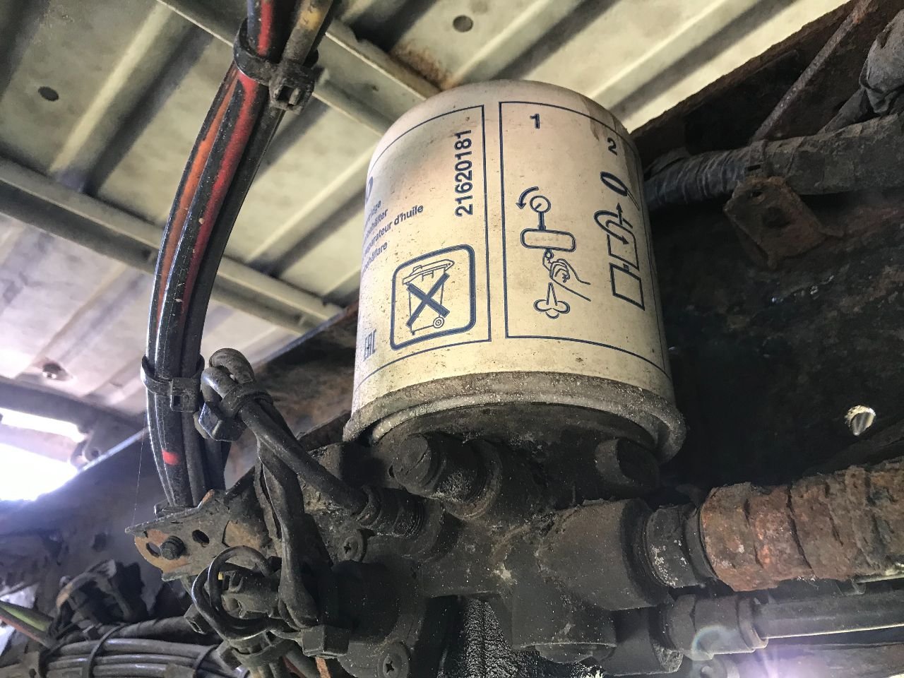 Volvo 21620181 Air Dryer for Sale