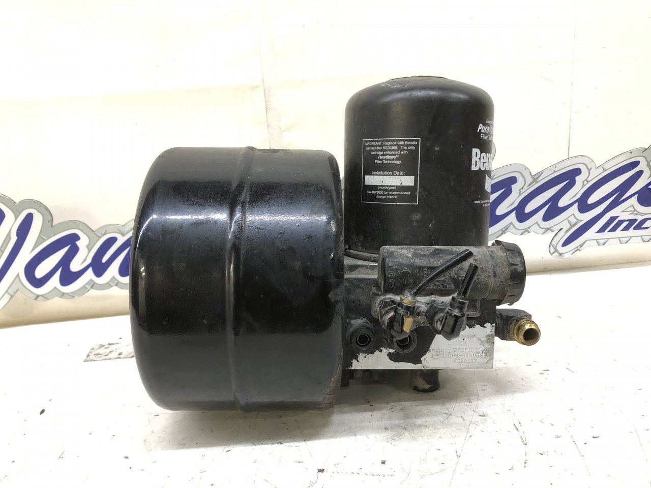 K048167 | Bendix AD-IS Air Dryer for Sale