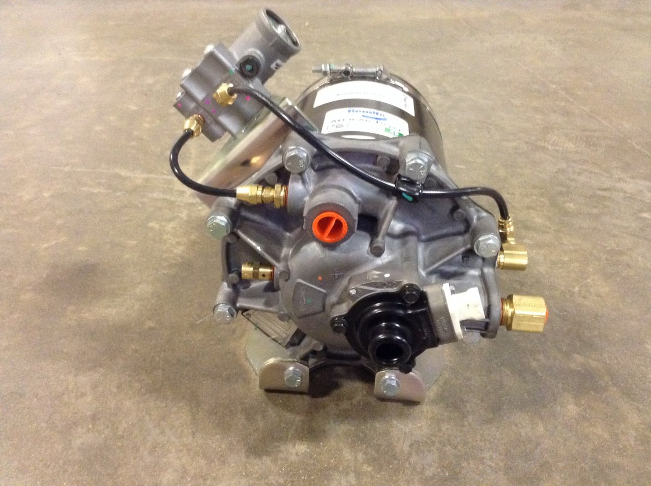 KO44426AD9HT | Bendix AD9 Air Dryer for Sale