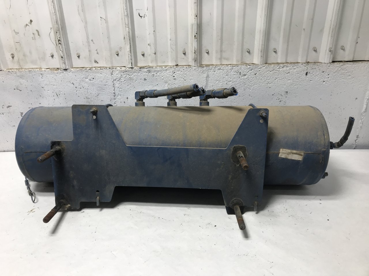 0803108 | Peterbilt 367 Air Tank for Sale