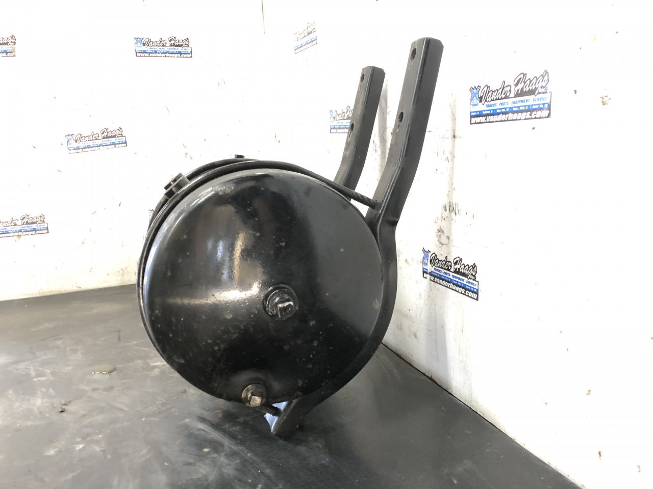 9038102 | Western Star Trucks 4900FA Air Tank for Sale